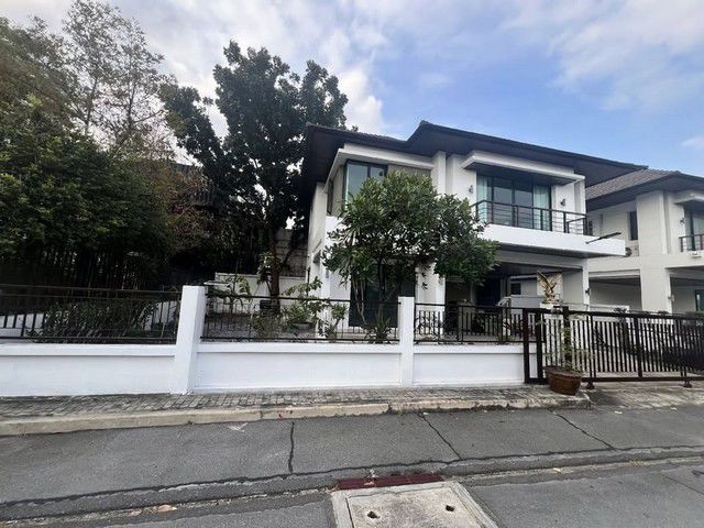 ขายบ้านเดี่ยว 2 ชั้น โครงการ เลค วิว พาร์ค วงแหวนบางนา – ราม 2 | ENNXO