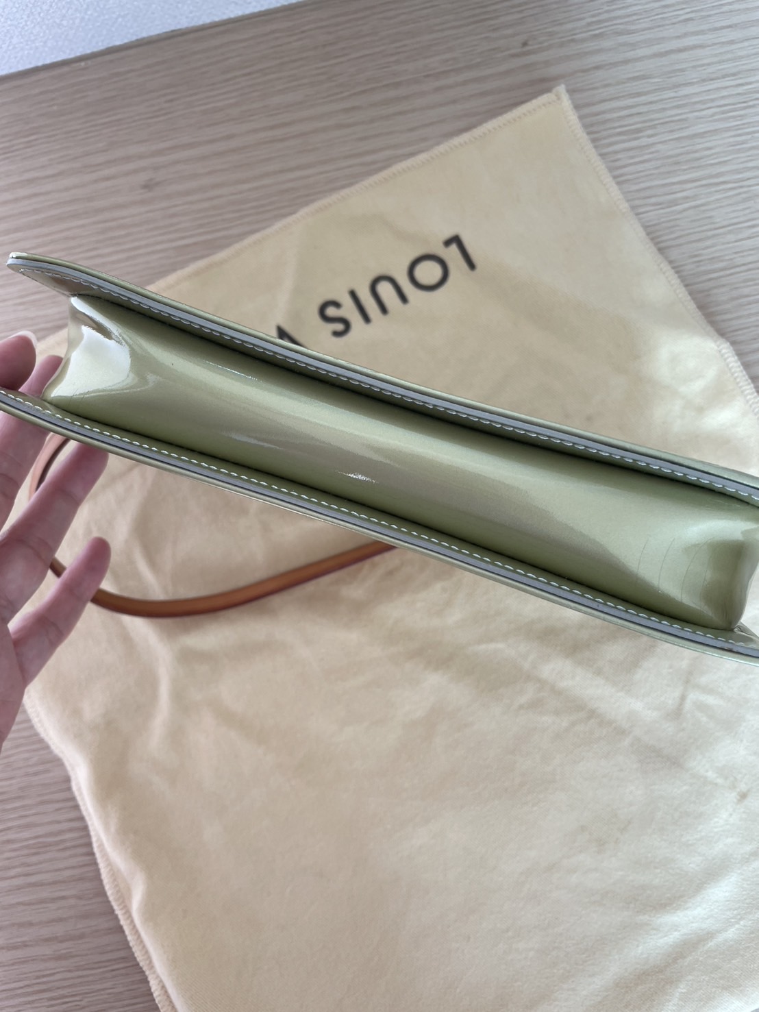 ขาย Louis Vuitton Vernis Lexington Pochette Blue | ENNXO