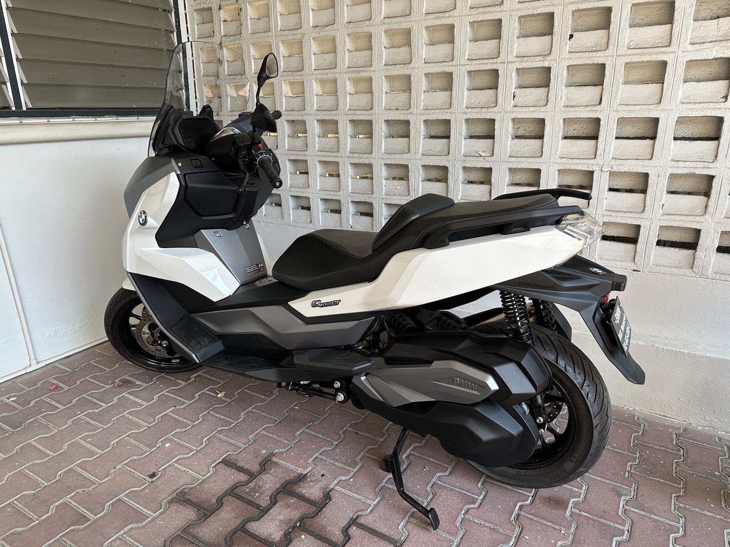 BWM C400 GT สีขาว สภาพดี | ENNXO