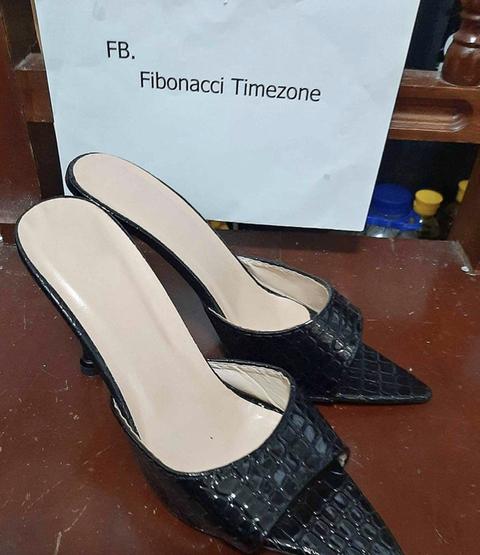 รองเท้าส้นสูงสวยๆ | ENNXO