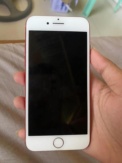 ไอโฟน 7 สีแดง สภาพดี | ENNXO
