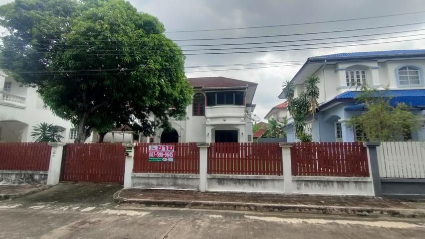 ขาย บ้านเดี่ยว อยู่ต้นโครงการ ภายในหมู่บ้านเงียบสงบ ร่มรื่น Wararom Phetkasem 69 250 ตรม 74.3 ...