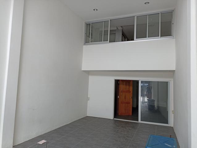 ขาย อาคารพาณิชย์ สภาพดี ดูแลรักษาตลอด ห้องพักอีก 4 ห้อง - 168 ตรม 15 ตรว | ENNXO