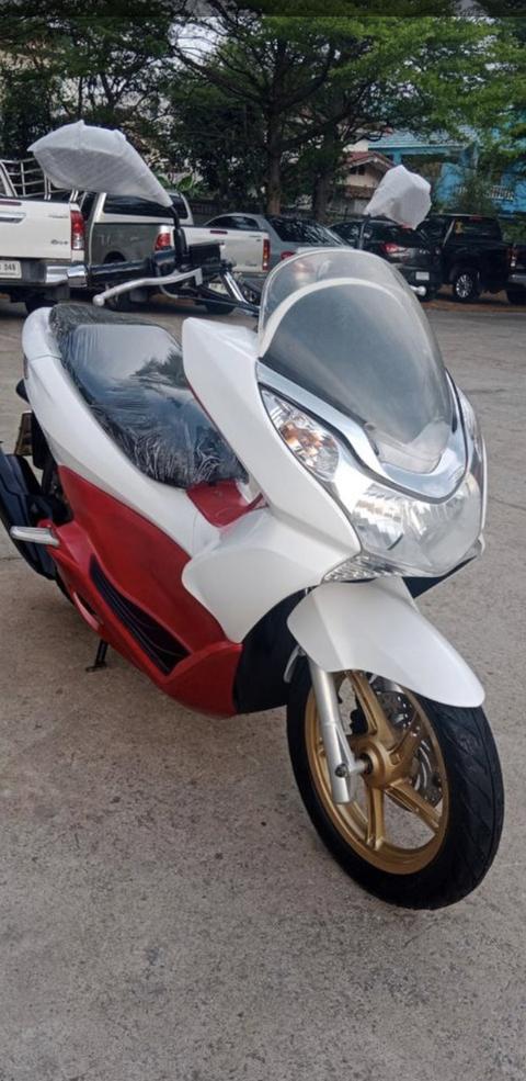 ขายHonda Pcx 200 สีขาวอแดง | ENNXO