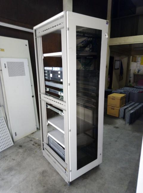 ตู้Rack Server มือสองพร้อมอุปกรณ์ตามภาพ คุณเฮง มือถือ083-7778672 | ENNXO