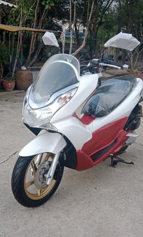 ขายHonda Pcx 200 สีขาวอแดง | ENNXO