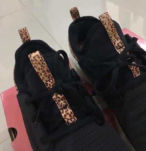 ขายรองเท้า Skechers สภาพดี | ENNXO