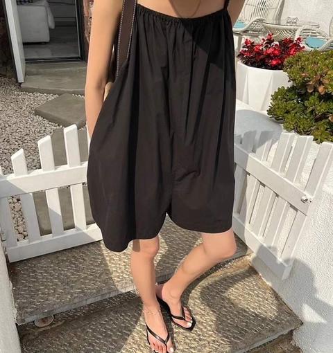 จั๊มสูทสีดำสายเดี่ยว | ENNXO