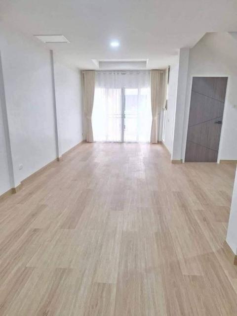 ขาย ทาวน์โฮม ฟ้าปิยรมย์ เรือนพฤกษ์ 108 ตรม. 19.5 ตร.วา บ้าน Renovate เรียบร้อยพร้อมยื่นBank | ENNXO