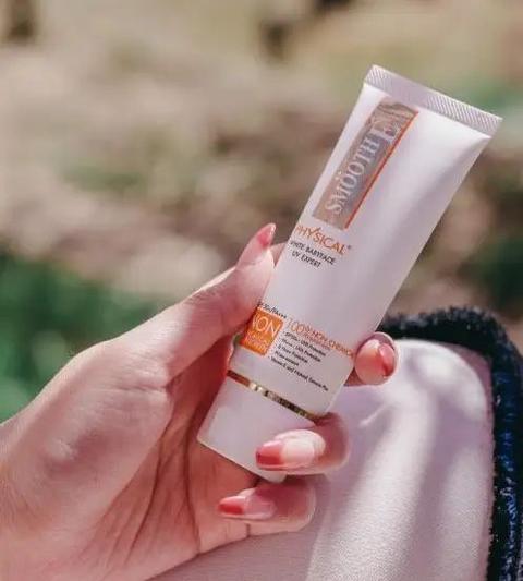 Smooth-E Physical White Babyface Extra Fluid SPF 50+ PA+++ | ENNXO