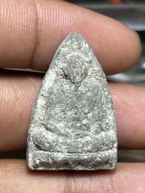 พระรูปเหมือนผงกระดูกผี รุ่น 1 หลวงพ่อฮก วัดท่าข้าม ปี 2525 | ENNXO