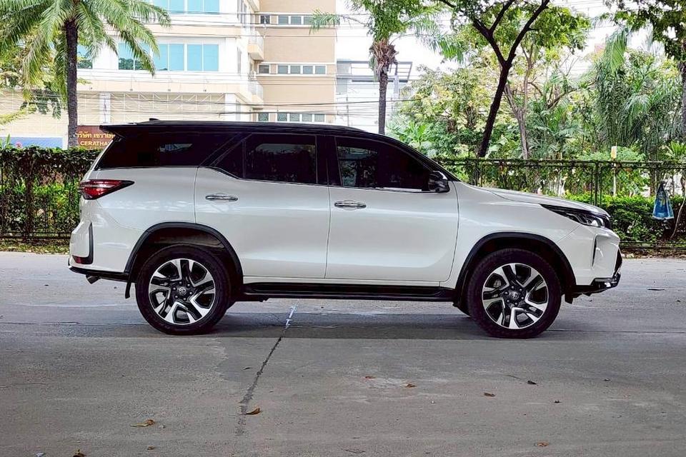 Toyota Fortuner 2.8 LEGENDER BLACK TOP 4WD AT ปี 2022 | ENNXO