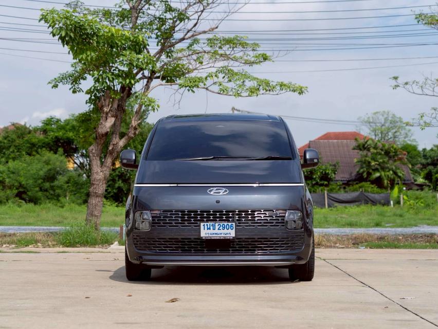 ขาย Hyundai Staria 2.2Dstyle ปี24 | ENNXO