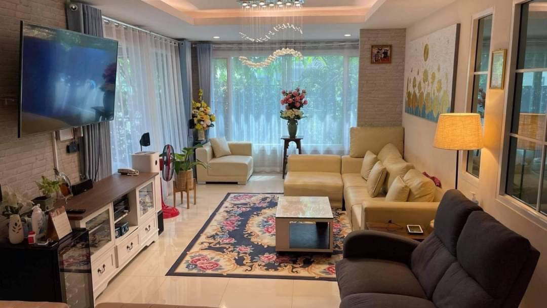 บ้านหลังใหญ่land&house | ENNXO