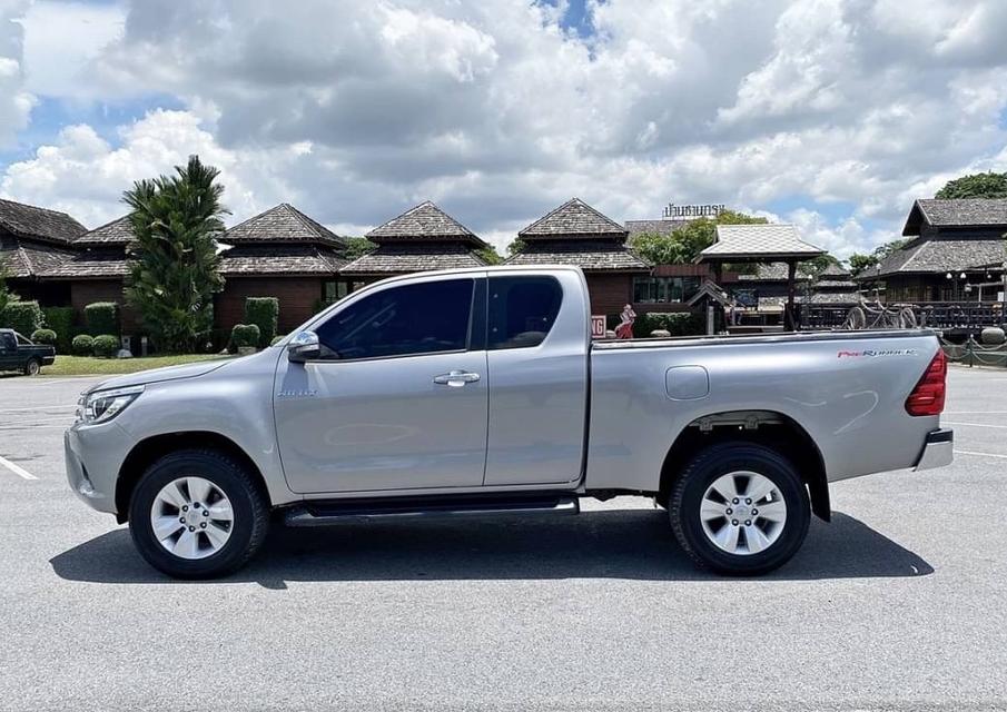 Revo Cab 2.4G ยกสูง เกียร์ออโต้ ฟรีดาวน์ | ENNXO