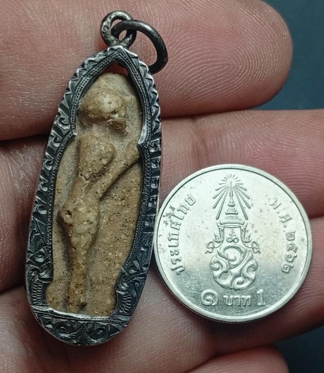 พระเนื้อผงเก่าเลี่ยมเงินโบราณปิด1500รวมส่ง | ENNXO