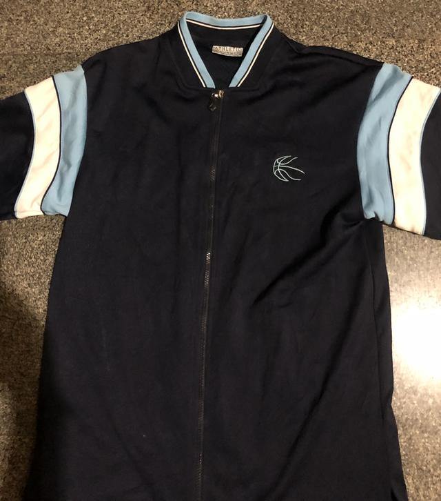 เสื้อยึด มีซิปหน้า | ENNXO