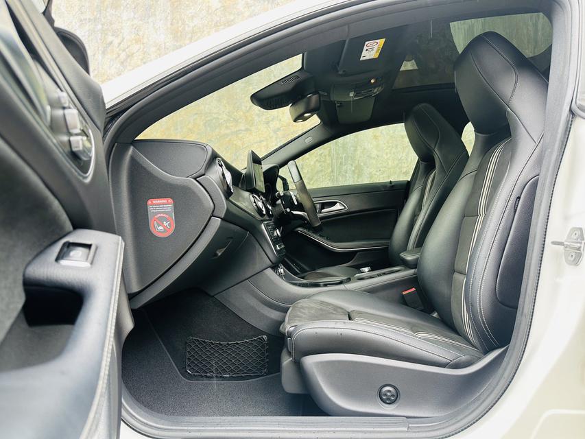 2019 Mercesdes Benz CLA250 AMG Dynamic White Art Edition โฉม W117 | ENNXO