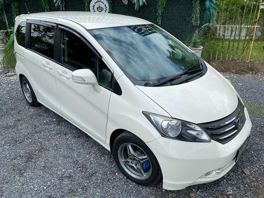 Honda freed | ENNXO