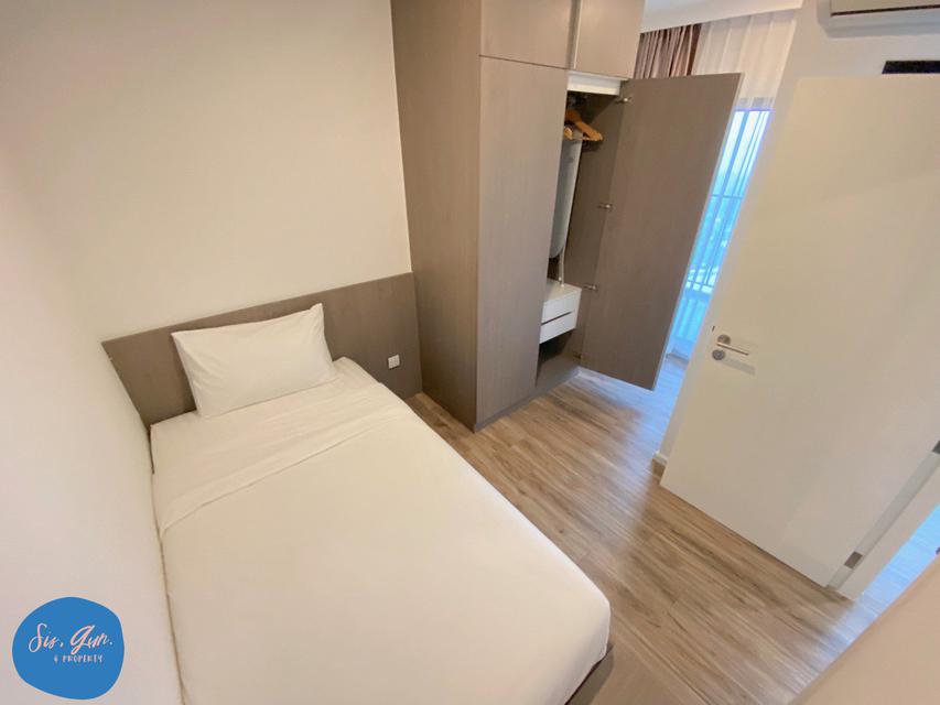 Hampton Deluxe Ocean Sriracha | ENNXO