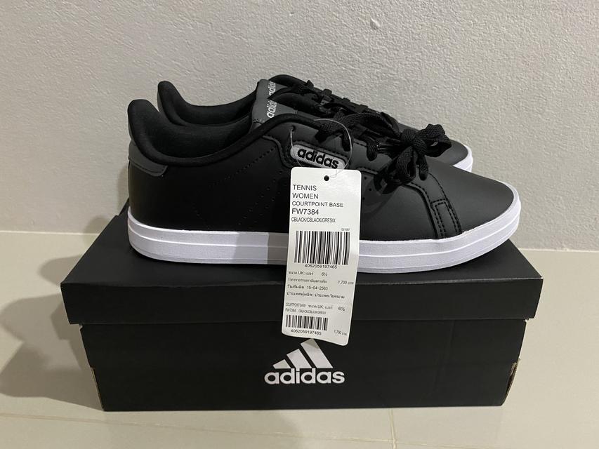 รองเท้าผ้าใบ adidas | ENNXO