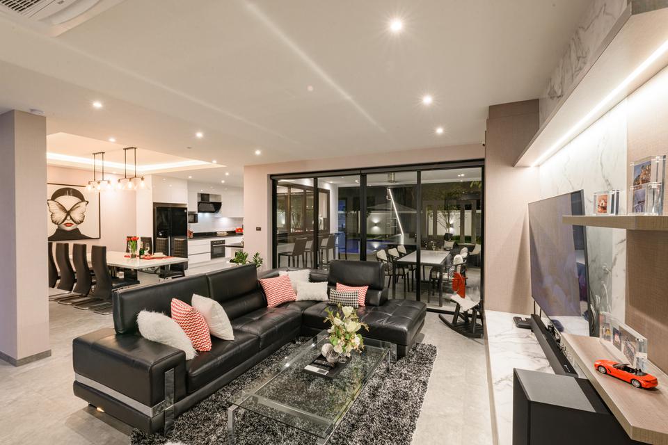 999@Gymkhana Phase 2 / Modern Type | ENNXO