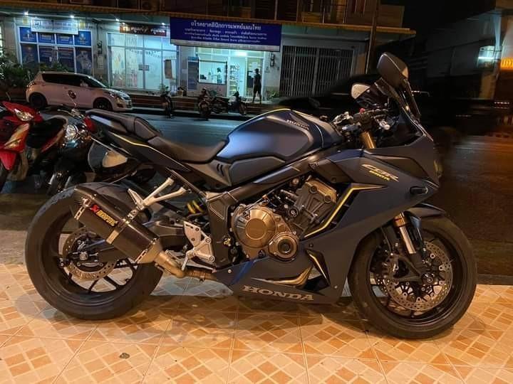 มอเตอร์ไซค์ CBR 650R สีดำดุเท่ | ENNXO