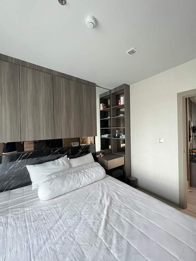 ให้เช่า1ห้องนอนที่ Life Asoke Rama9 Mrt พระราม9 | ENNXO