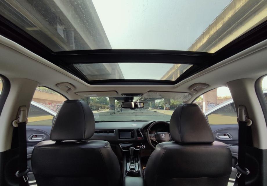 Honda HRV 1.8 EL Sunroof vtec ปี 2017 | ENNXO