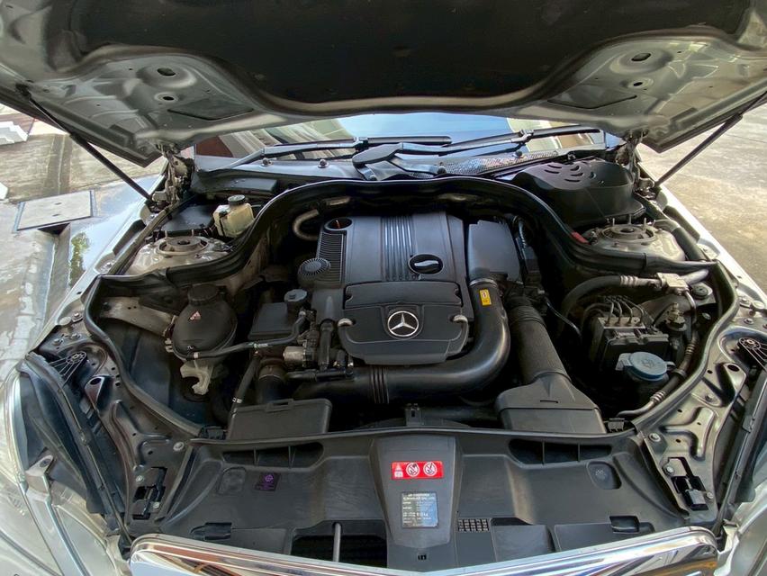 รถยนต์ Mercedes Benz รุ่น E 200 CGI BE ปี 2011 สีเทา | ENNXO