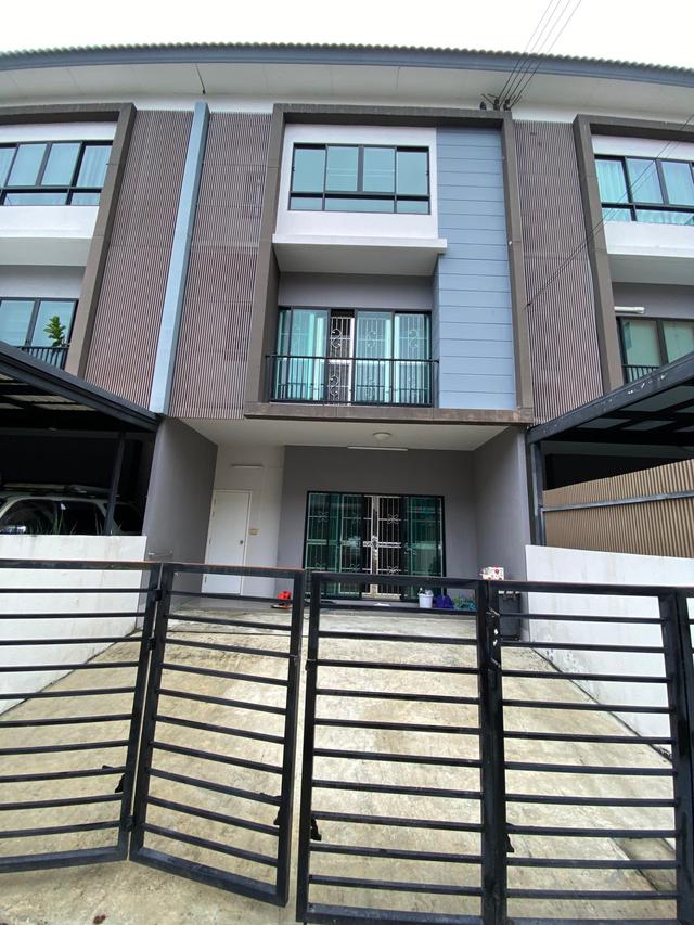 ขาย บ้าน ในโครงการ the Connect UP 3 Ladprao 126 แขวงวังทองหลาง เขตวังทองหลาง กรุงเทพมหานคร | ENNXO