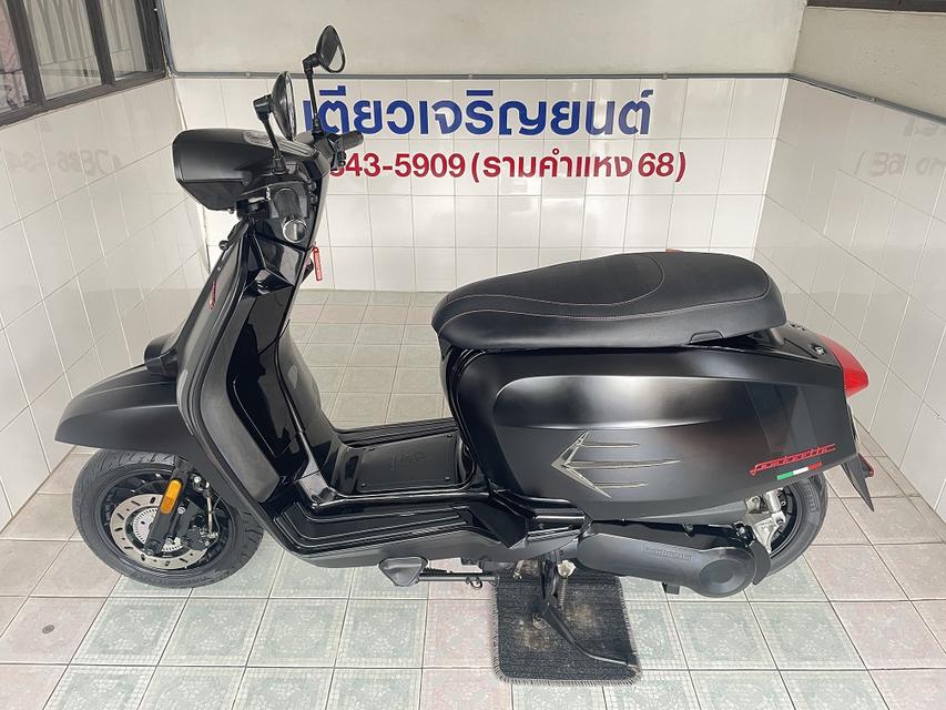 V200 GP กุญแจ3ดอก รถมือเดียว สมุดคู่มือครบ สภาพมือ1 สีเดิมบางๆ ตัวถังสวย ไม่เคยล้ม ไม่เคยชน วิ่ง ...