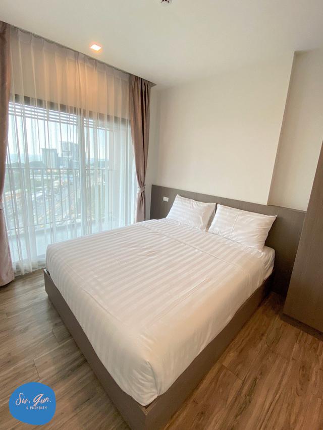 Hampton Deluxe Ocean Sriracha | ENNXO