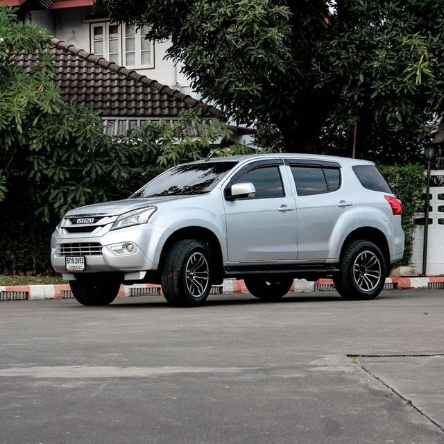 ขาย Isuzu Mu-x 2 5 DVD ปี16 | ENNXO