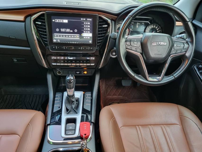 ISUZU MU-X 2020 | ENNXO