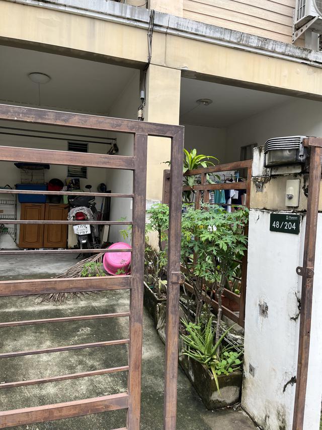 ทาวน์เฮ้าส์2ชั้นติดถนนติวานนท์1.35ลบ | ENNXO