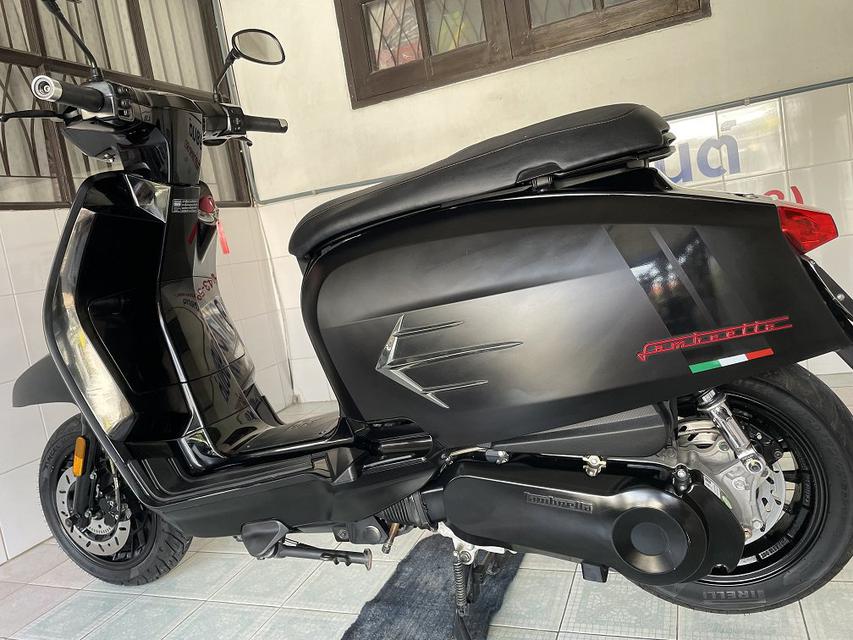 V200 GP สภาพใสกริ๊บ ผ่อนได้ ดาวน์ต้ำ ไม่ต้องค้ำ ไม่เคยล้ม ไม่เคยชน สีเดิมโรงงาน ตัวถังไม่มีสนิม ...