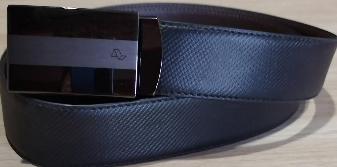 ขายเข็มขัดหนังผู้ชาย Auto Lock Belt ยี่ห้อ Albedo สายมี 2 สี สามารถสลับ ...