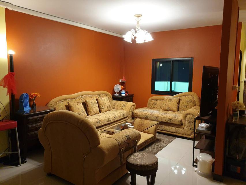 ขายด่วนทาวน์เฮ้าส์แฝด 2 หลังรีโนเวทใหม่พร้อมอยู่ ใกล้ตลาดลำนารายณ์ ...