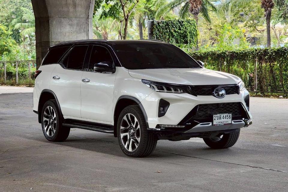 Toyota Fortuner 2.8 LEGENDER BLACK TOP 4WD AT ปี 2022 | ENNXO