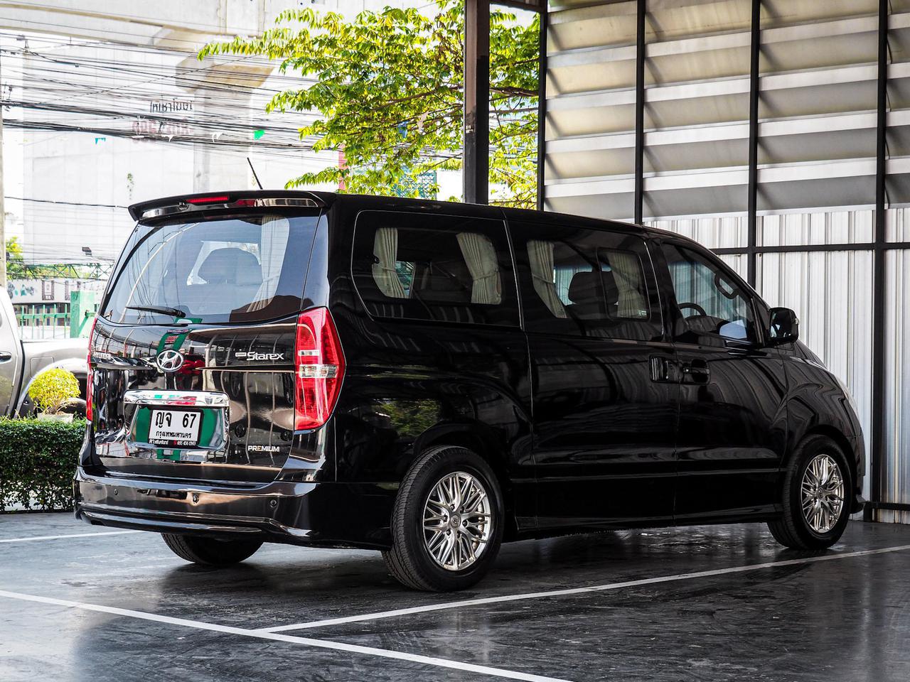 Hyundai H1 Grand Starex 2.5 Premium ปี 2017 VIP แท้ จากศูนย์Hyundai | ENNXO