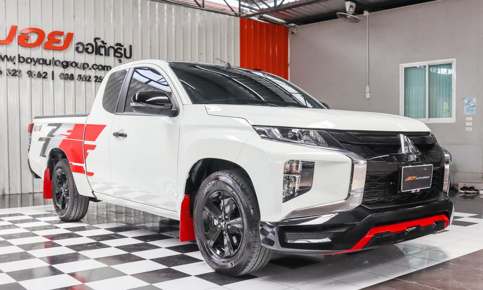MITSUBISHI ALL NEW TRITON MEGA CAB 2.5D RALLIART 2022 | ENNXO