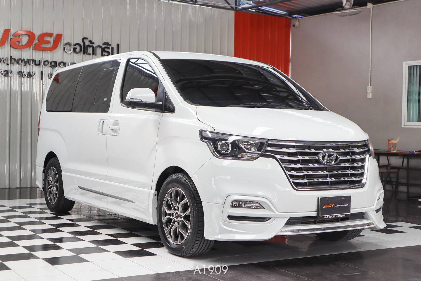 HYUNDAI H1 GRAND STAREX 2.5 VIP (MNC) 2022 | ENNXO