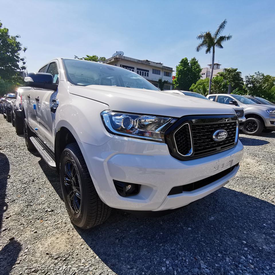 Ford Ranger DBL 2.2L XLT 4x2 HR 6 M/T โปร Motor Expro 2020 | ENNXO